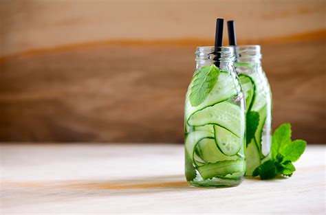 Cara Membuat Infused Water Agar Lebih Bergizi