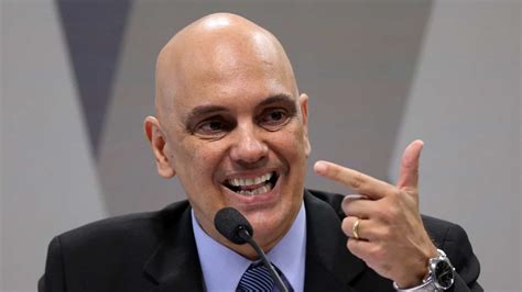 Moraes dá cinco dias para PGR opinar sobre soltura de Anderson Torres