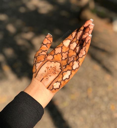 59 Timeless Pattern And Artistry Henna Designs Simple Floral Henna 1