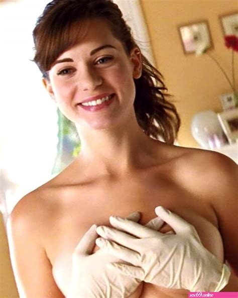 Lyndsay Fonseca Nude Sexy Photos