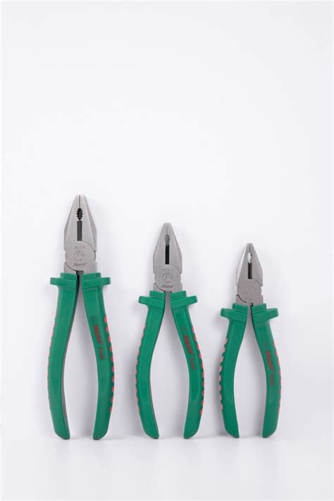 1820 Combination Plier HansTool Indus Co Ltd