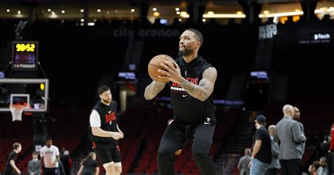 Damian Lillard Expected To Break Trail Blazers Scoring Record On Road