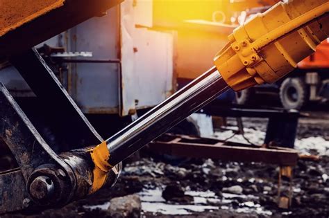 Types Causes And Dangers Of The Hydraulic Leakage