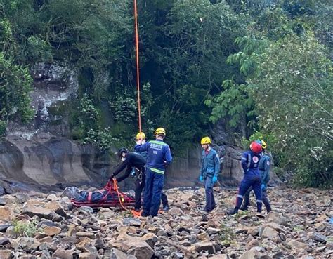 Corpo em avançado estado de decomposição é localizado em rio no Oeste