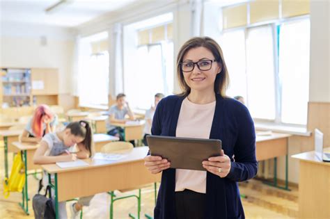 Nauczyciel Nie Tylko Ocenia Ale Sam Też Podlega Ocenie Ta Budzi Kontrowersje