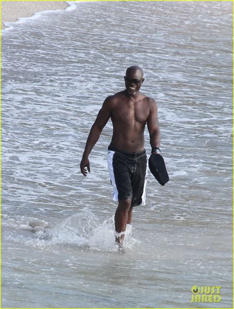 Photo Djimon Hounsou Shirtless 29 Photo 2612221 Just Jared