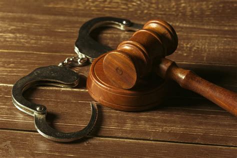 Advogado Criminal O Que Faz Forma O E Sal Rios
