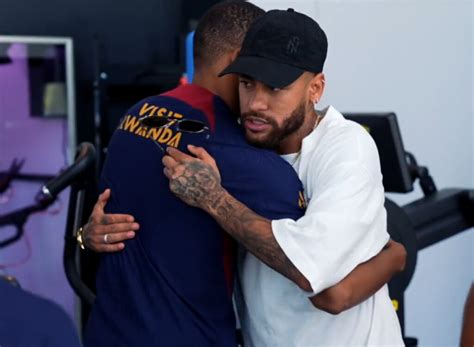 Le départ de Neymar du Paris Saint Germain en images