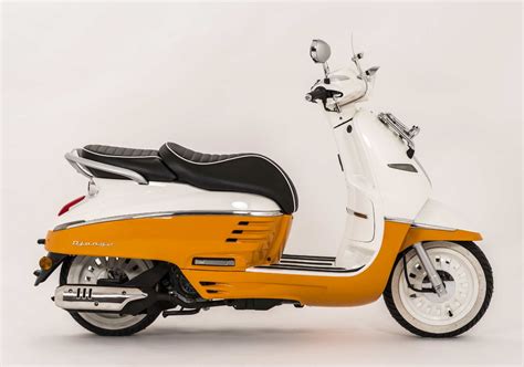 Motorrad Vergleich Peugeot Django Evasion Vs Vespa I