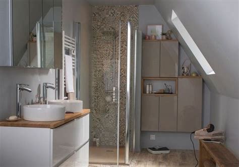 Aménager une salle de bains sous les combles 9 conseils