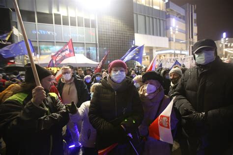 Protest W Katowicach Przeciwko Lex TVN Dziennik Zachodni