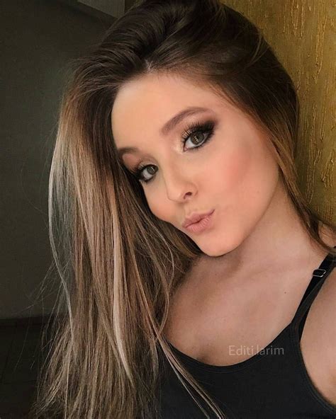 53 curtidas 2 comentários Larissa Manoela editi larim no