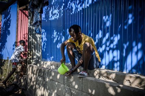 Crise De L Eau Mayotte Inacceptable Le Gouvernement Annonce Son Plan