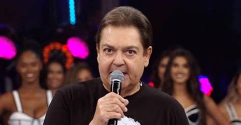 Filho caçula de Fausto Silva aparece grandão em nova foto
