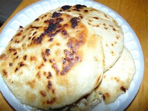Como Hacer Pupusas Revueltas De Chicharr N Con Queso Youtube