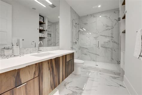 A Contemporary Bathroom With Floating Vanity Contemporary Bathroom