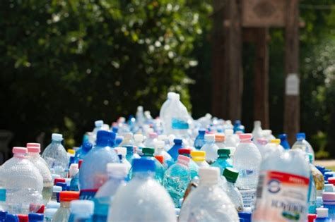 Kaucja Za Szklane I Plastikowe Butelki B Dzie Pobierana Dodatkowa