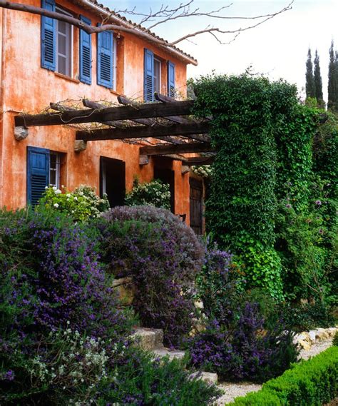 Mediterranean Garden Ideas 12 Design And Planting Tips Homes Gardens