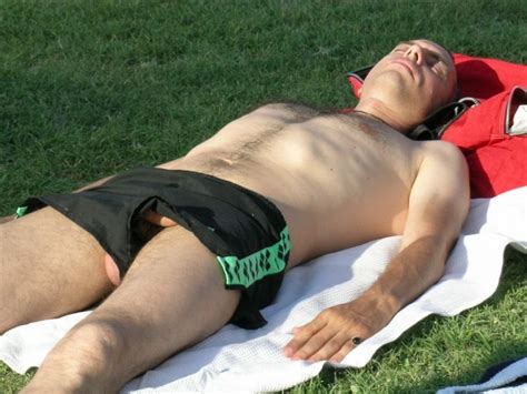 Public Penis Peek