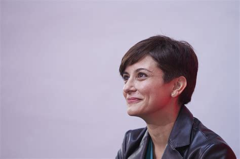La ministra portavoz dice que el Gobierno va a acompañar al sector