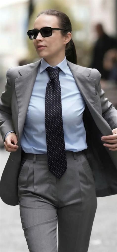 Pin by David Oberländer on Interessantes Women wearing ties Suits