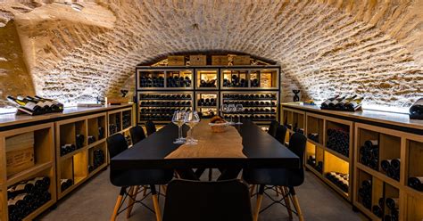 Dijon D Gustation De Vins De Bourgogne La Cave Du Palais Getyourguide