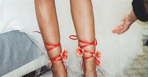 Summer Pedicure Color Trends To Try For Chic Feet Pedicure