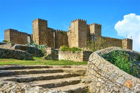 Las 10 ciudades amuralladas españolas más cautivadoras Un paseo por