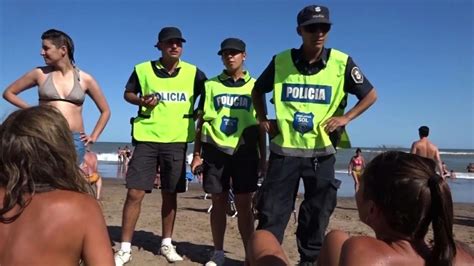 Naturliga Topless Kvinnor Nakna Tjejer Och Deras Pussies