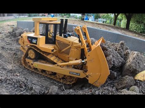 Engins De Chantier Rc 1 14 Tamiya Camion Benne Porte Char Pelle