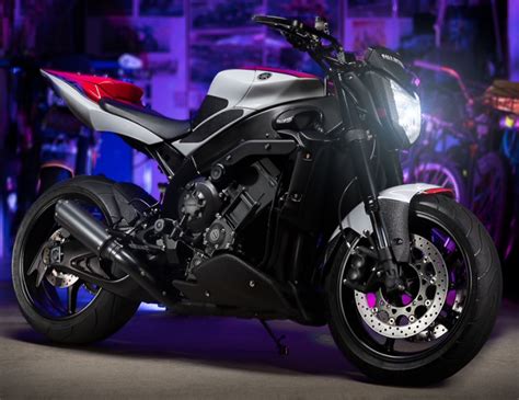 The Bald Anthony Naked R1 Lean Mean And Clean BikeBound