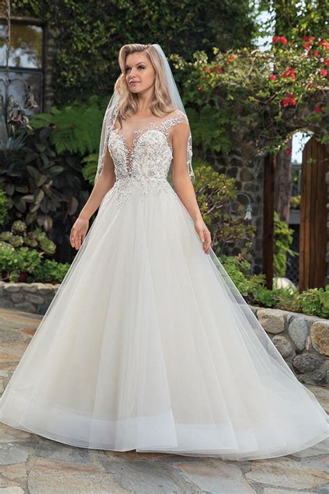 Karissa Wedding Dress From Casablanca Bridal Hitched Co Uk