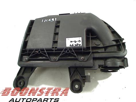 Boîtier filtre à air Citroen C3 1 6 HDi 92 9673061080 9HP