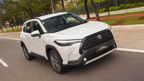 Novo Toyota Corolla Cross 2021 fichas técnicas versões equipamentos