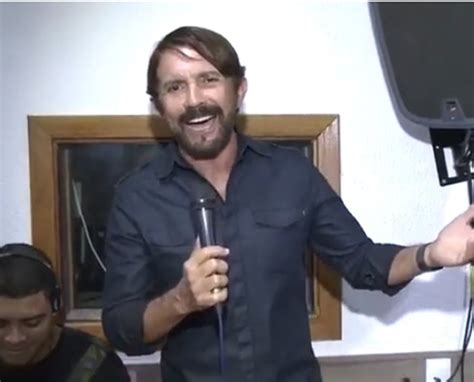 Esquente pro São João veja o show de Adelmário Coelho ao vivo no