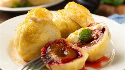 Švestkové knedlíky z tvarohového těsta Food Breakfast French toast