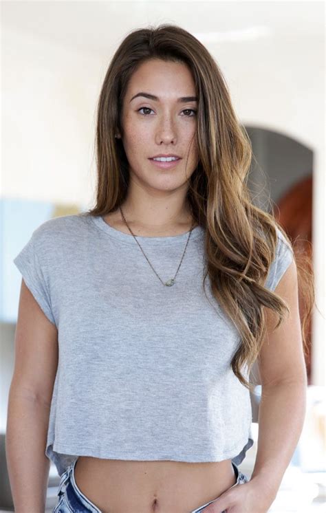 Eva Lovia Height Everything You Need To Know Hovk Org