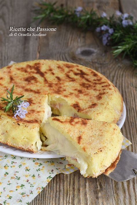 The Cover Of Tortilla Di Patate In Padellata E Provola Flame