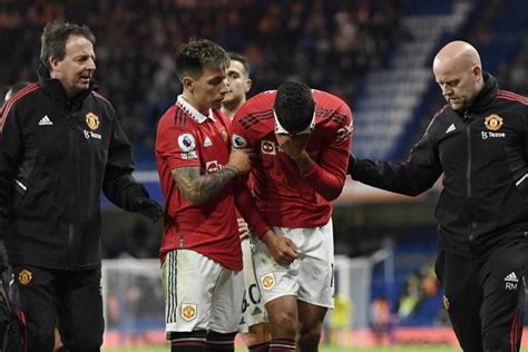 L ÉQUIPE on Twitter Sorti sur blessure samedi lors du choc entre