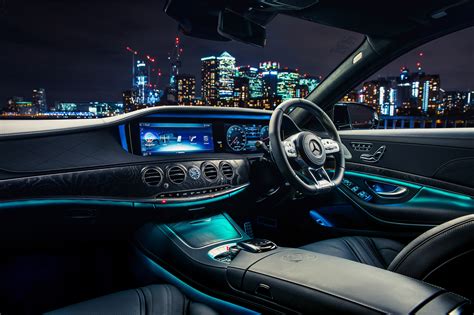 320x568 Mercedes AMG S 63 4MATIC Interior Wallpaper 320x568 Resolution