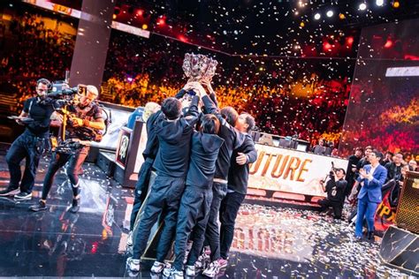 Mundial de LOL 2022 título da DRX veja todos os campeões do torneio