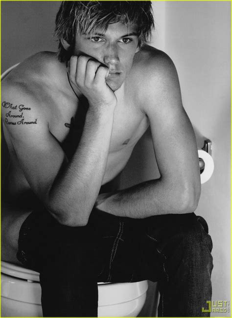 Alex Pettyfer Gay Nude Image 173124
