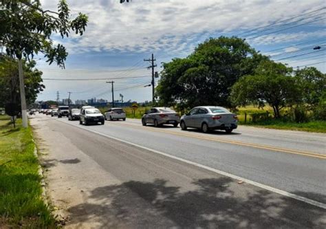 Quase um milhão de veículos devem passar pela BR 101 no feriado de