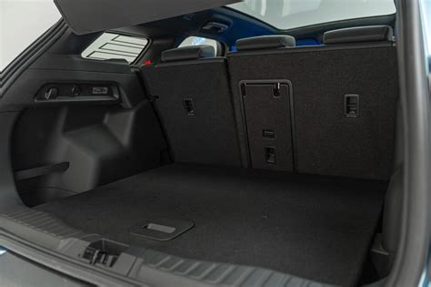 Photo Le Volume De Coffre Du Suv Est De Litres Il Atteint