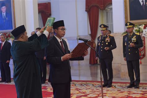 Sekretariat Kabinet Republik Indonesia Presiden Jokowi Saksikan