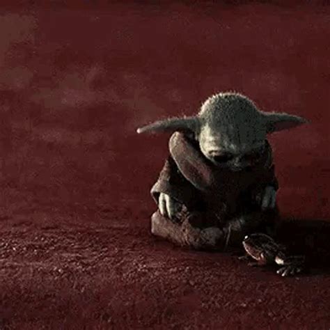 Baby Yoda With Frog Clip Art