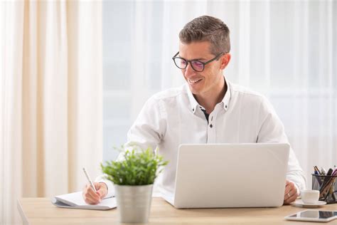 Por qué es importante contratar un redactor profesional para mi blog