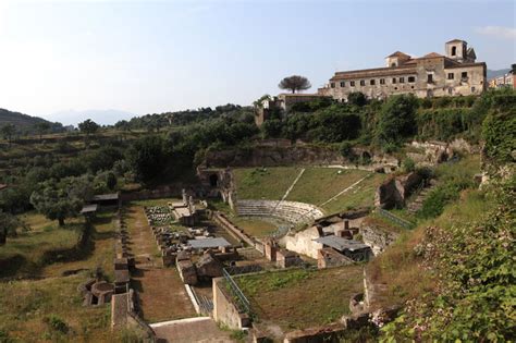 Teatro Romano Di Sessa Aurunca Caserta Archeologia