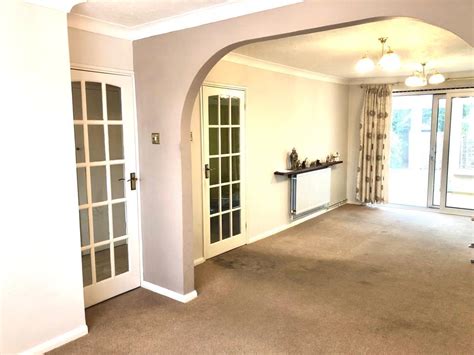 Harrow Way Watford WD19 2 Bed Semi Detached Bungalow 500 000