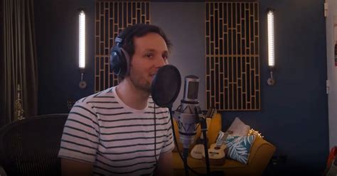 Vianney dévoile une version acoustique de son tube Beau papa vidéo